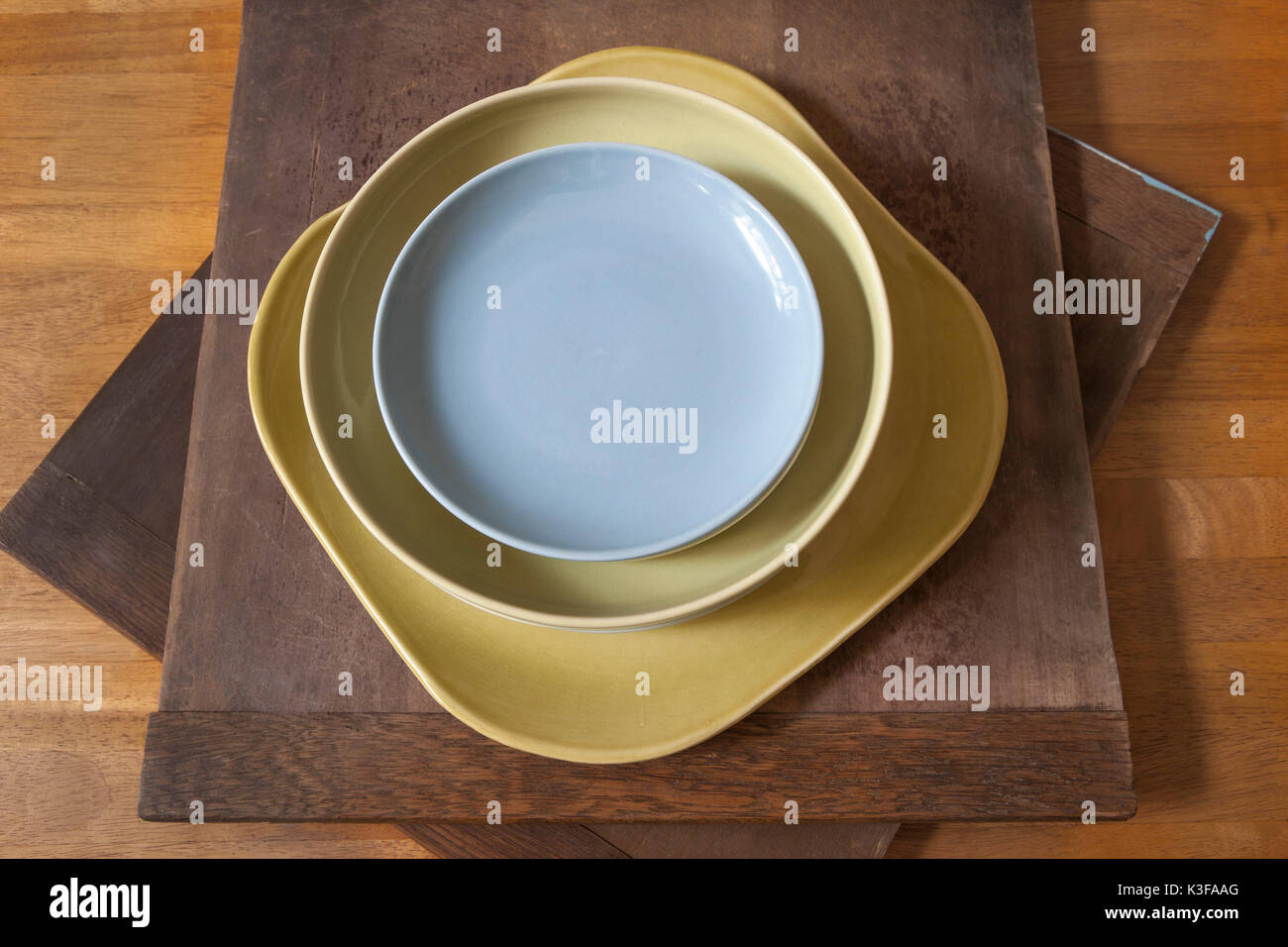 Dinnerware hi-res stock photography and images - Alamy