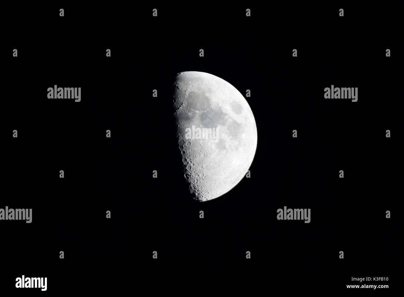 Half moon hi-res stock photography and images - Alamy