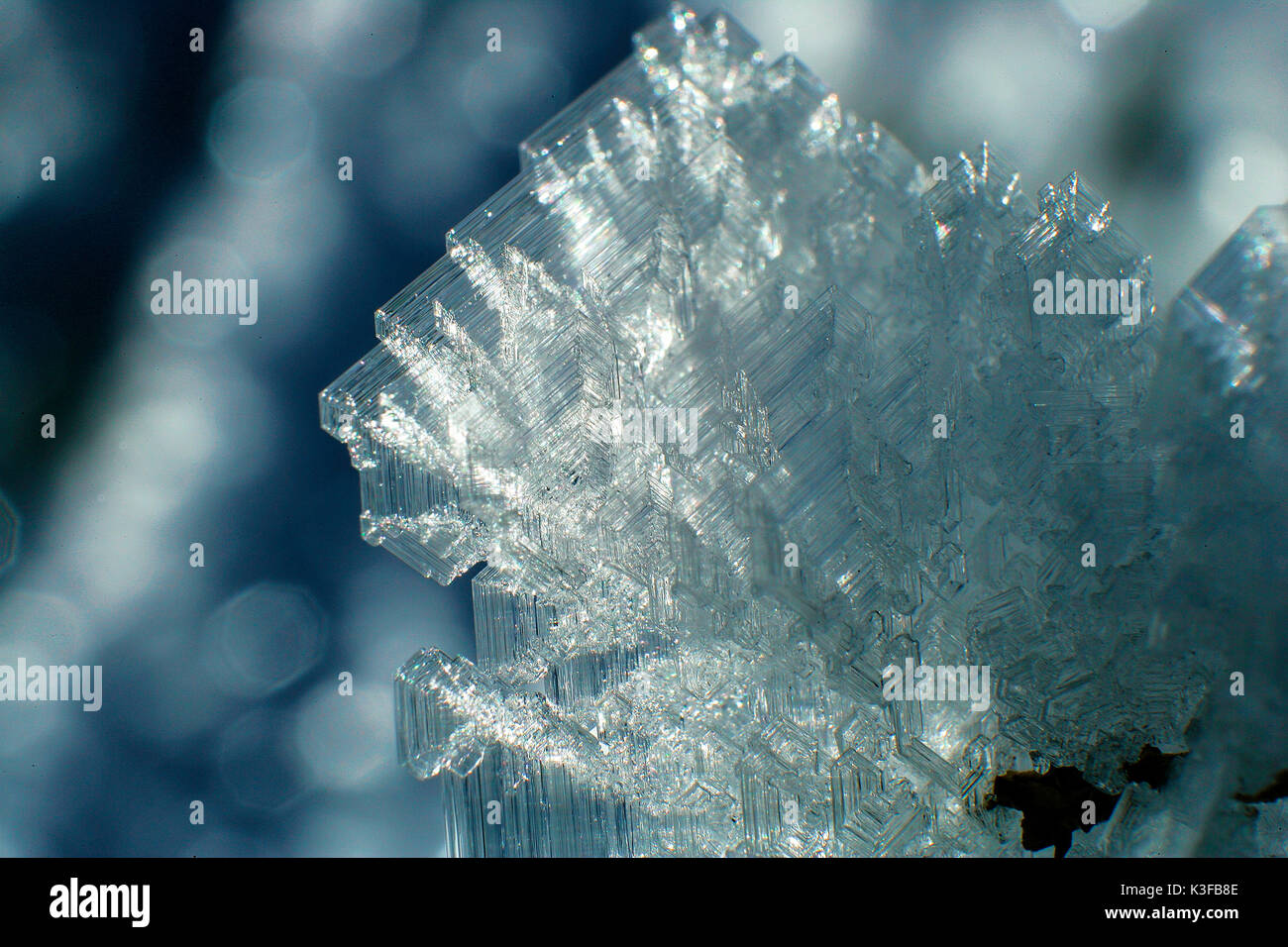 Crystal extreme hi-res stock photography and images - Alamy