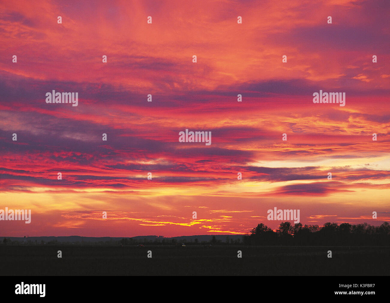 Colourful clouds at sundown hi-res stock photography and images - Alamy