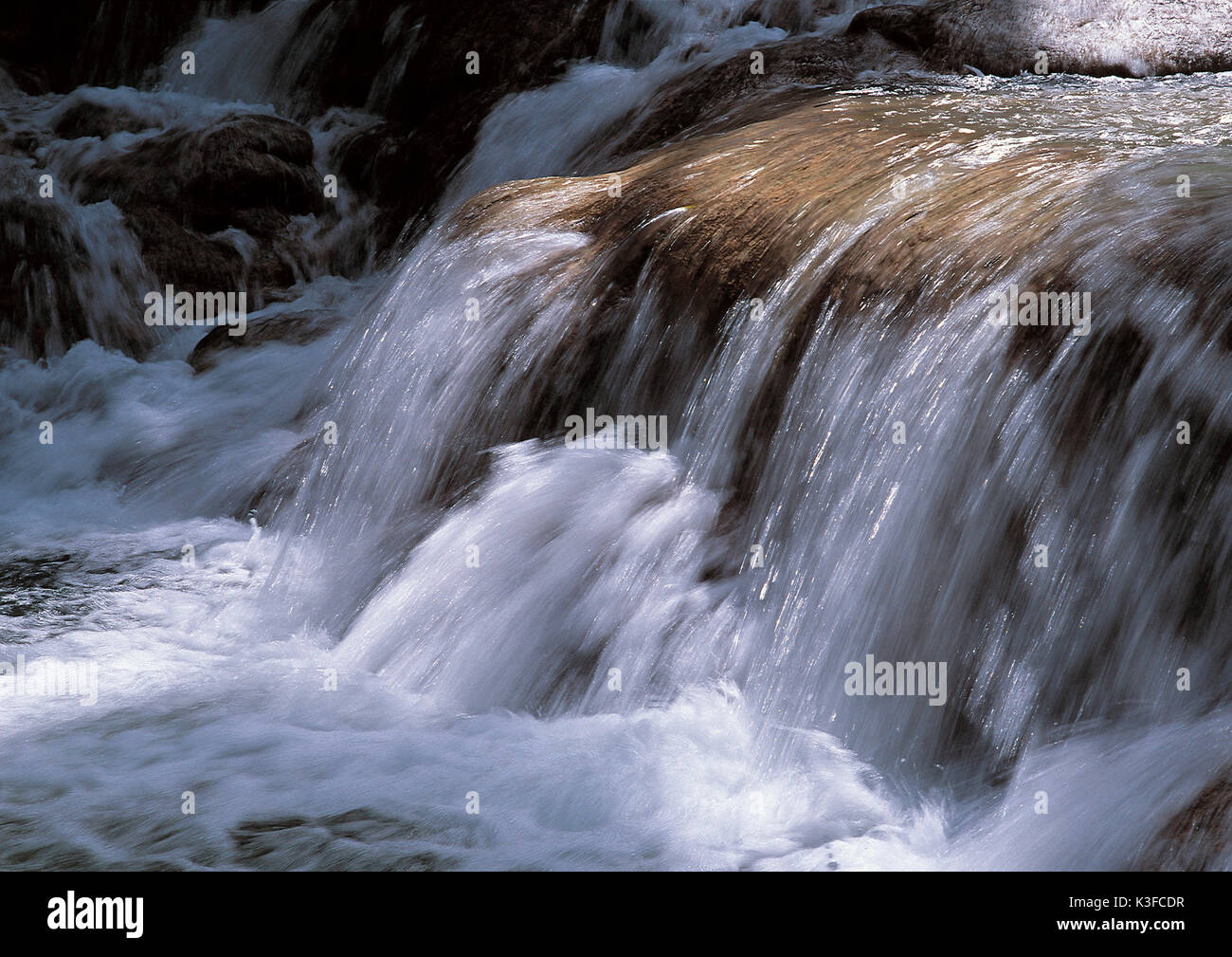 Rapids and waterfall hi-res stock photography and images - Alamy