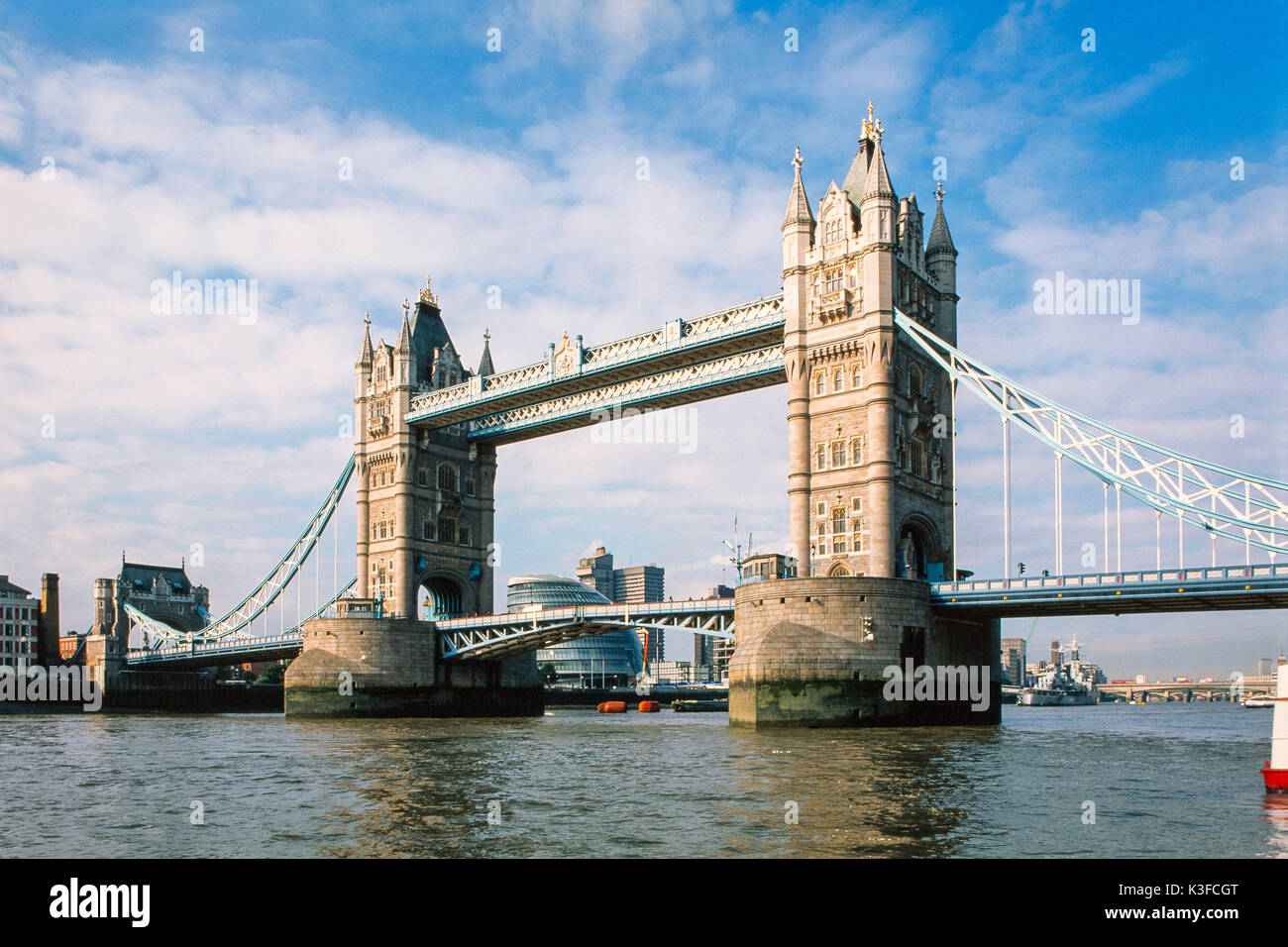 Towerbridge of london hi-res stock photography and images - Alamy