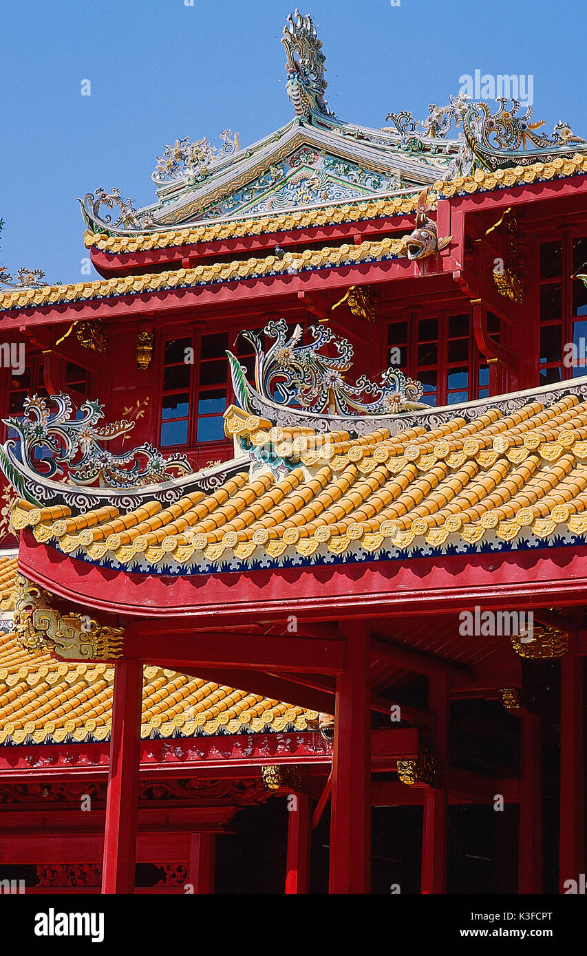 Roof of a temple in Thailand Stock Photo - Alamy