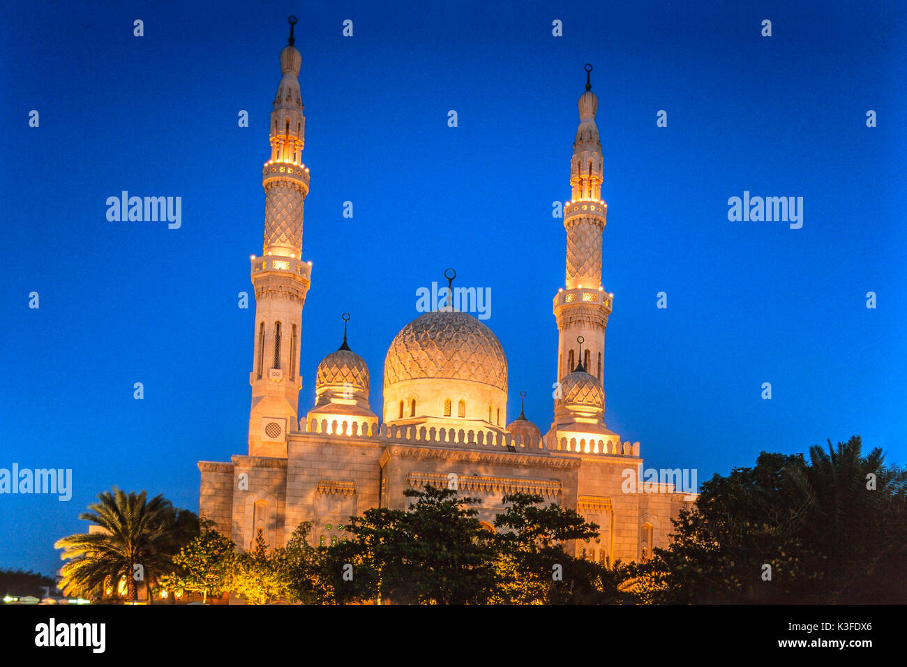 Mosque in Dubai, United Arab Emirates Stock Photo - Alamy