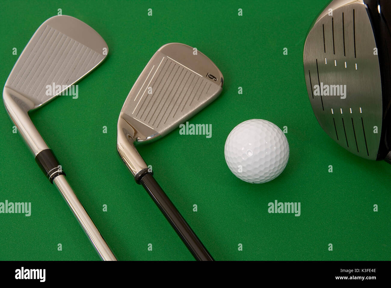 Ball birds hi-res stock photography and images - Alamy