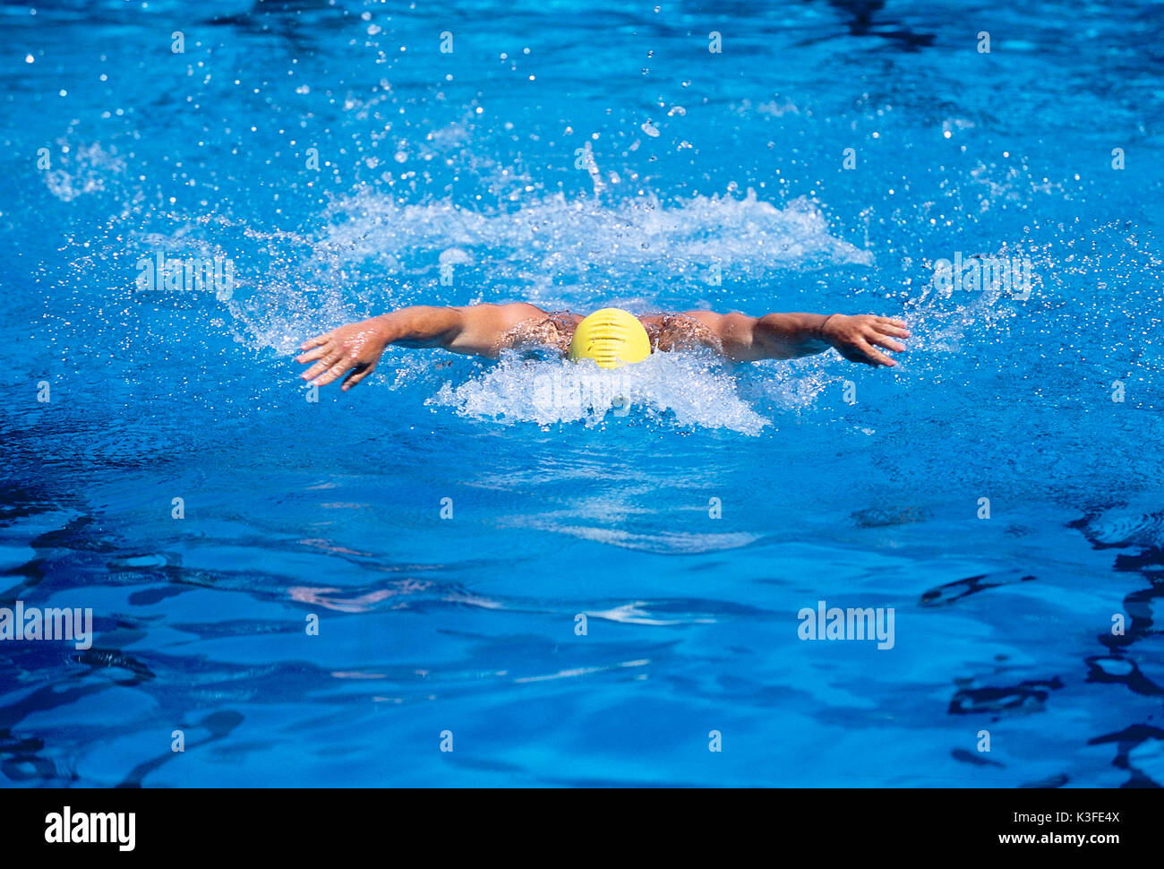 Swimmer style hi-res stock photography and images - Alamy
