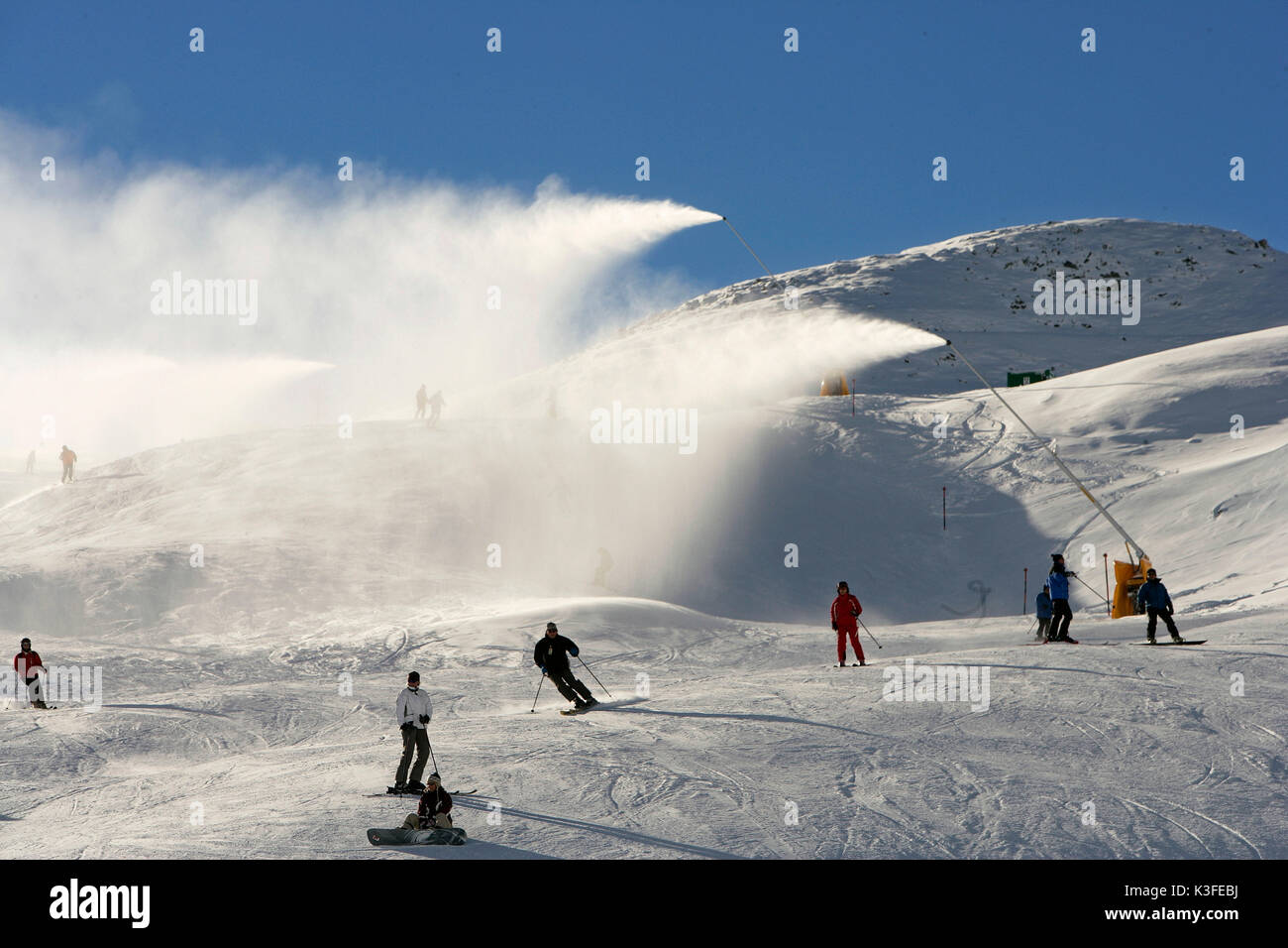 Guns and more guns hi-res stock photography and images - Alamy