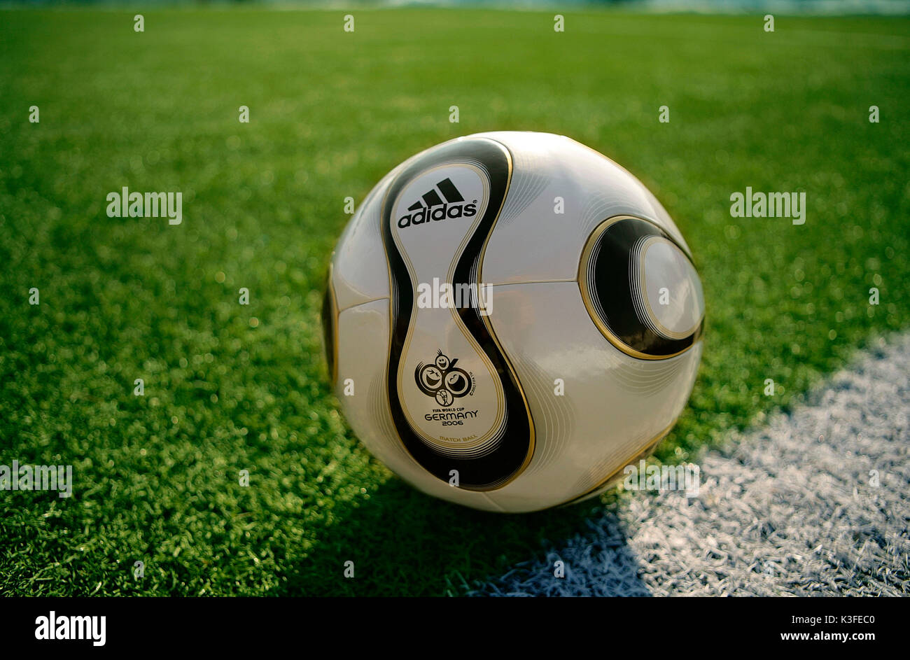 Football skill hi-res stock photography and images - Alamy