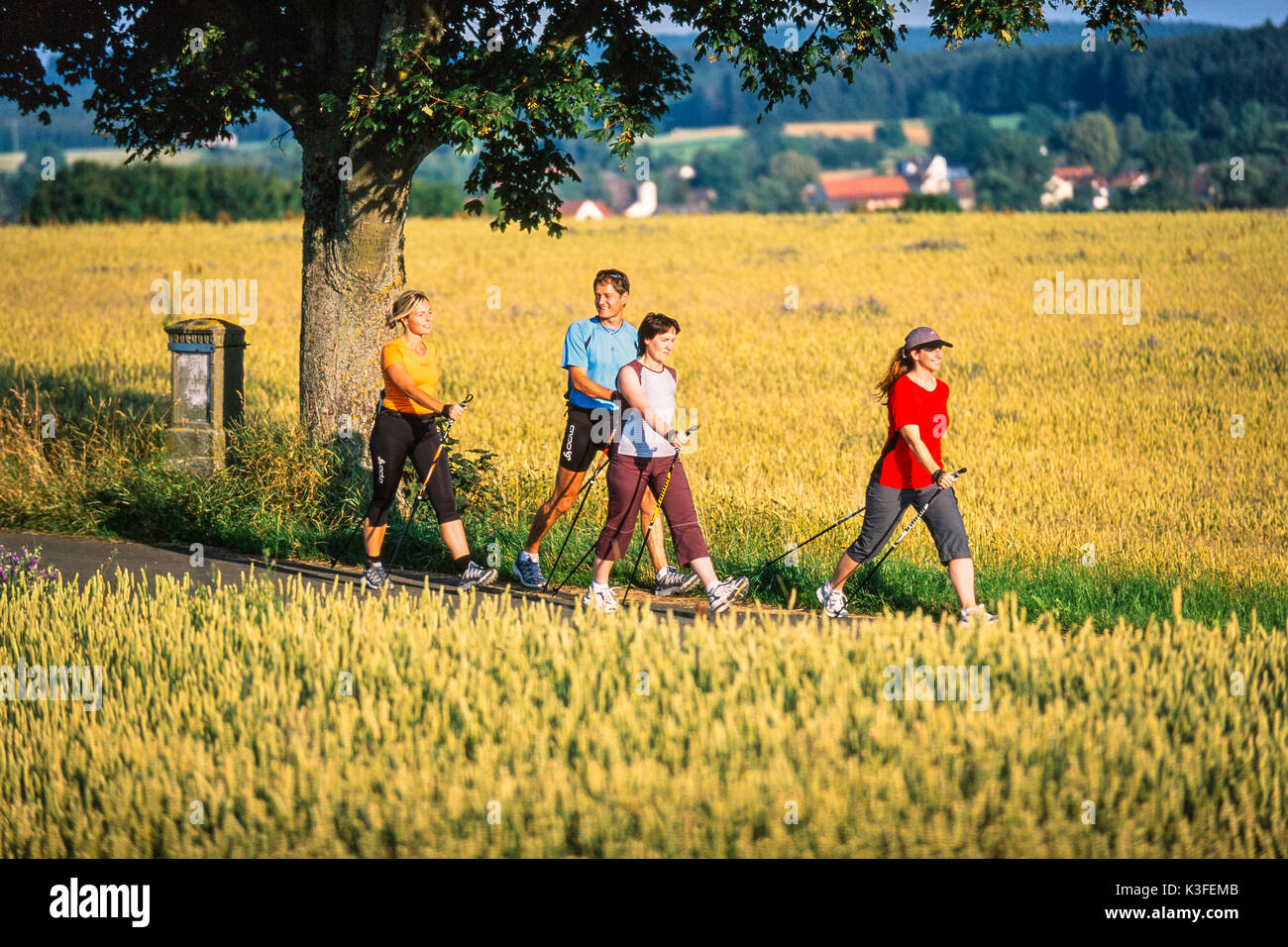 Group walking fitness hi-res stock photography and images - Alamy