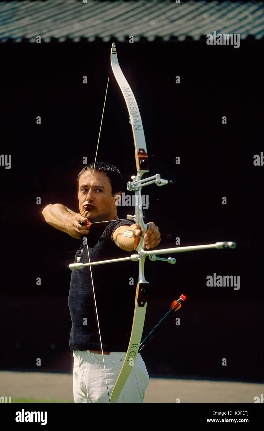 Archer front hi-res stock photography and images - Alamy