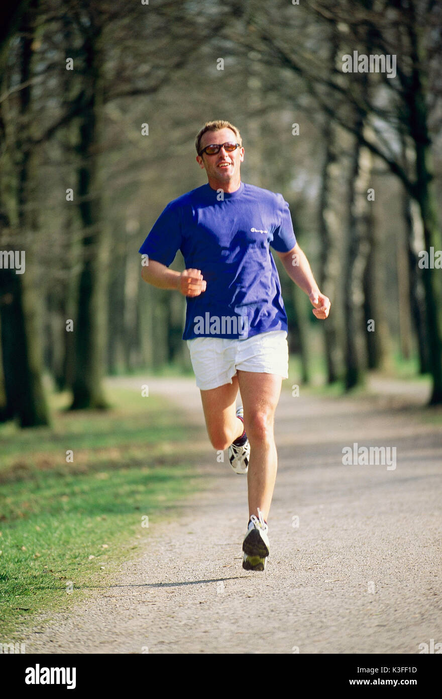 40 man jogging hi-res stock photography and images - Alamy
