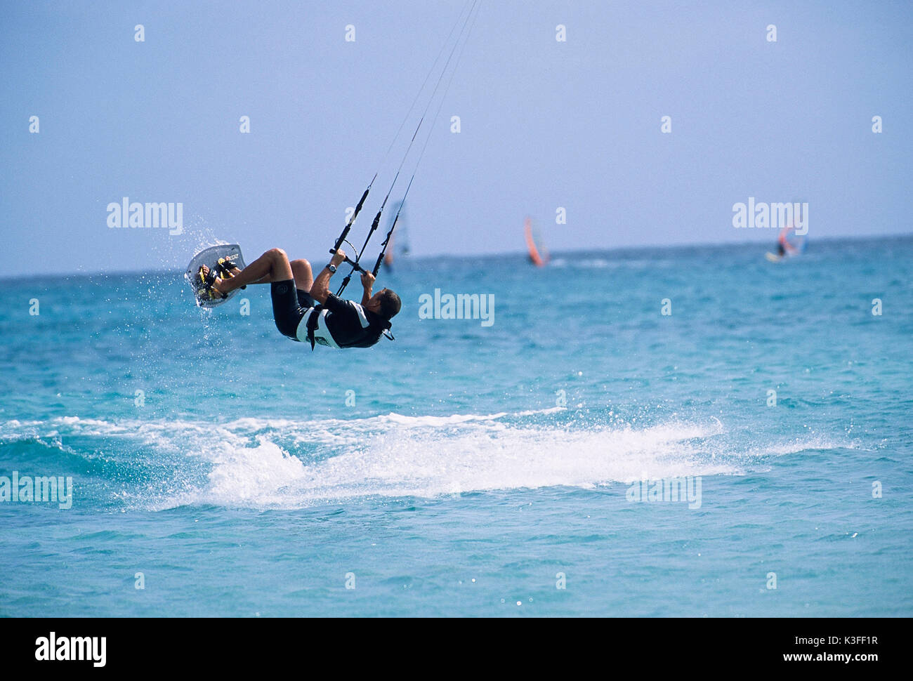 Kitesurfen kitesurfen hi-res stock photography and images - Alamy