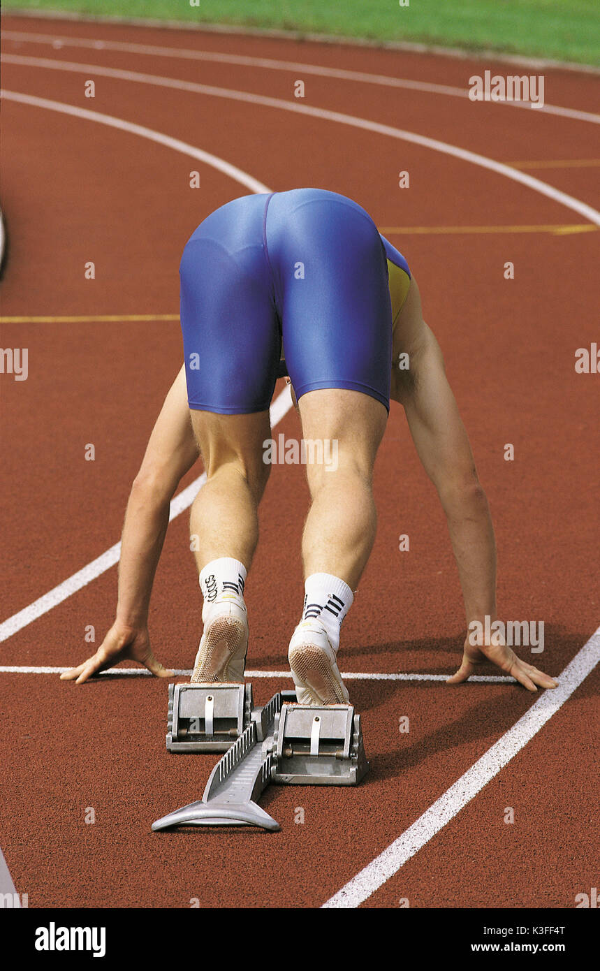 Starting block hi-res stock photography and images - Alamy