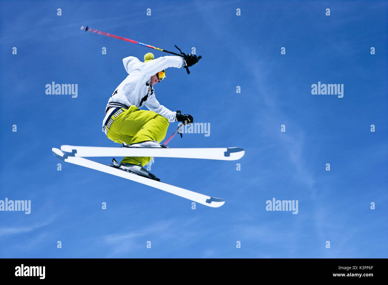 Freestyle skier hi-res stock photography and images - Alamy