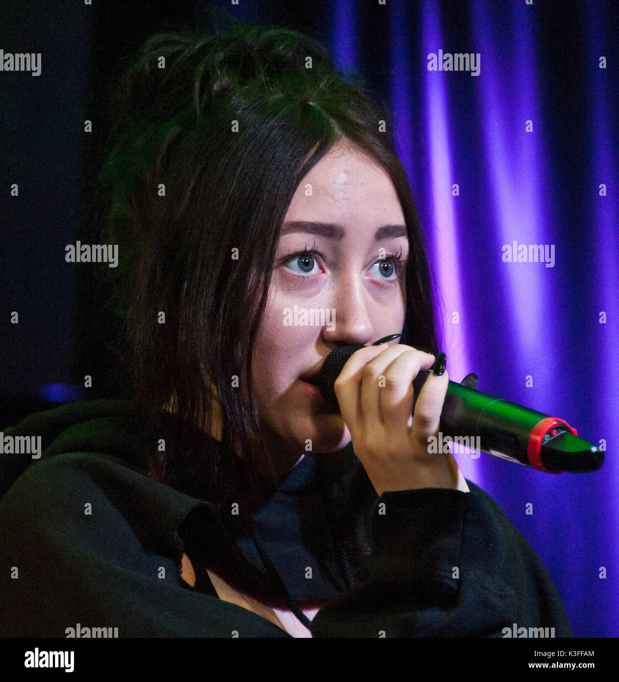 Noah cyrus hi-res stock photography and images - Alamy