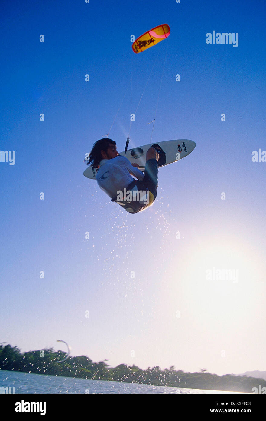 Kitesurfen kitesurfen hi-res stock photography and images - Alamy