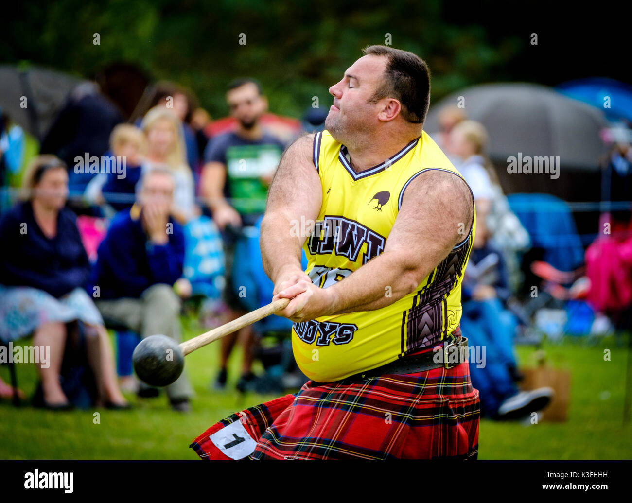Hammer throw scottish highland games hi-res stock photography and ...