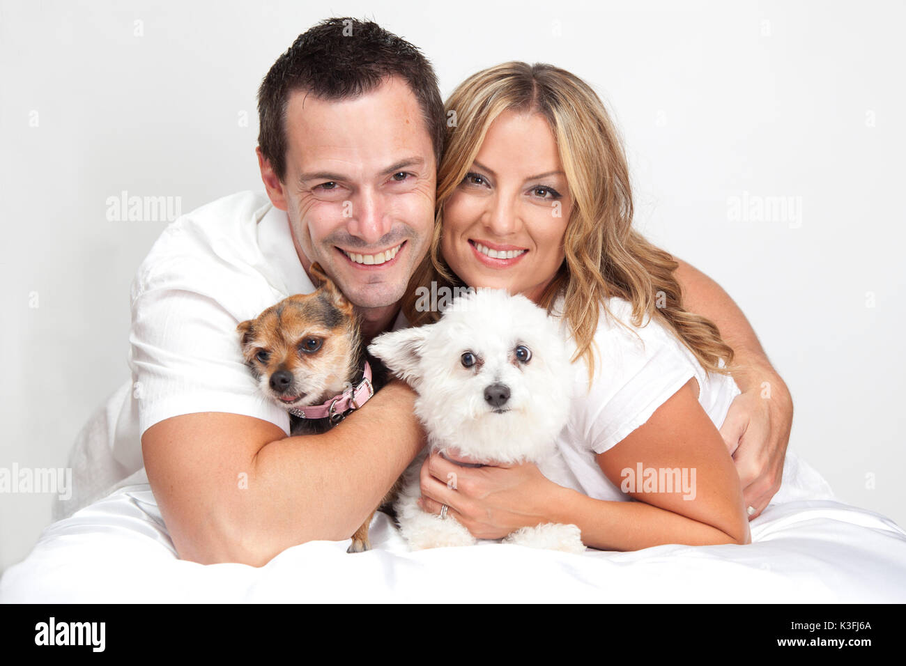 Animals hugging hi-res stock photography and images - Alamy