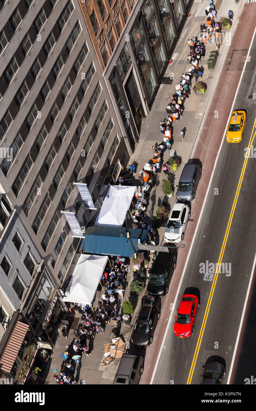 Long Line of Students Checking into Midtown Manhattan Dormitory for ...