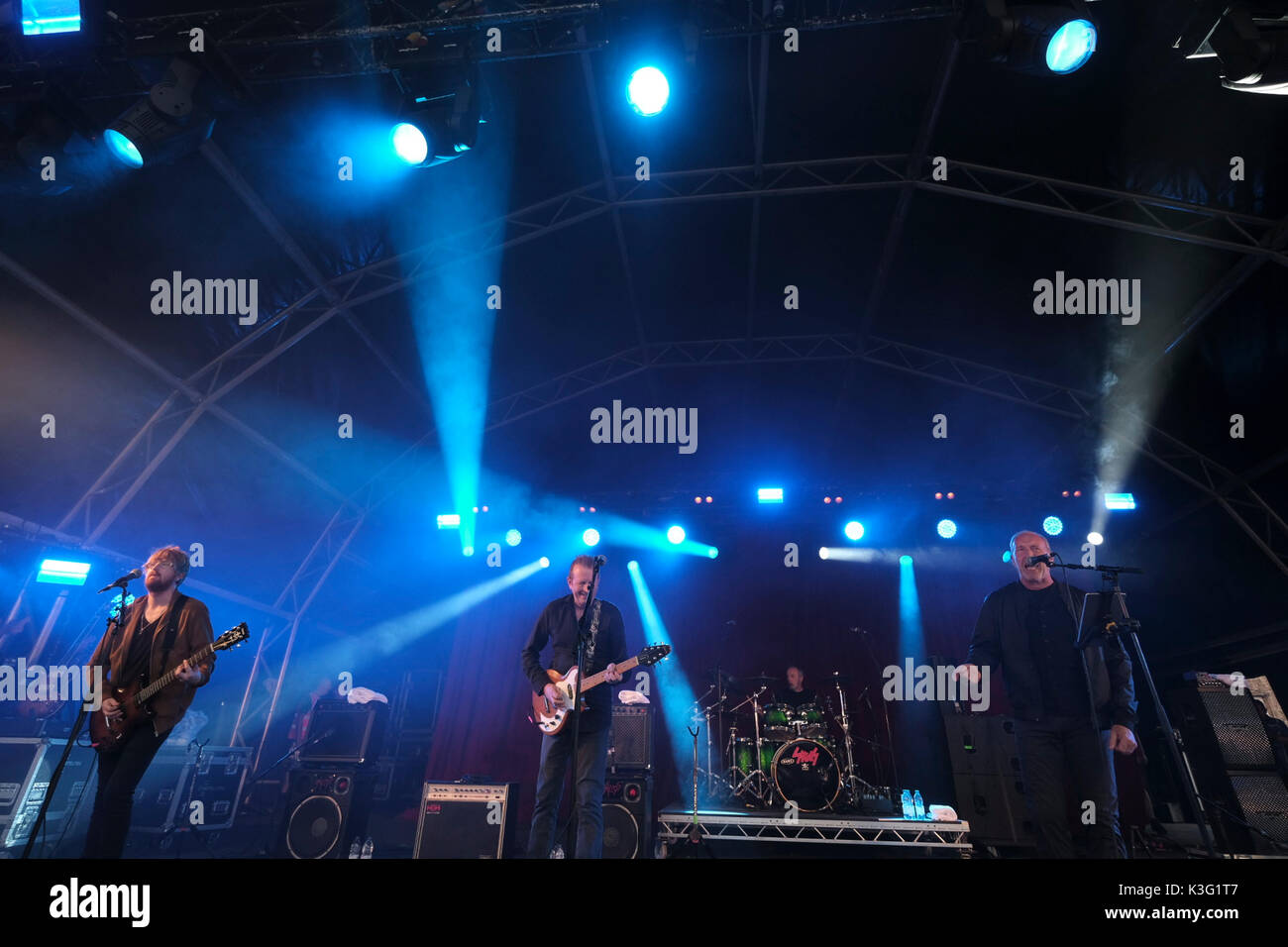 The skids band hi-res stock photography and images - Alamy