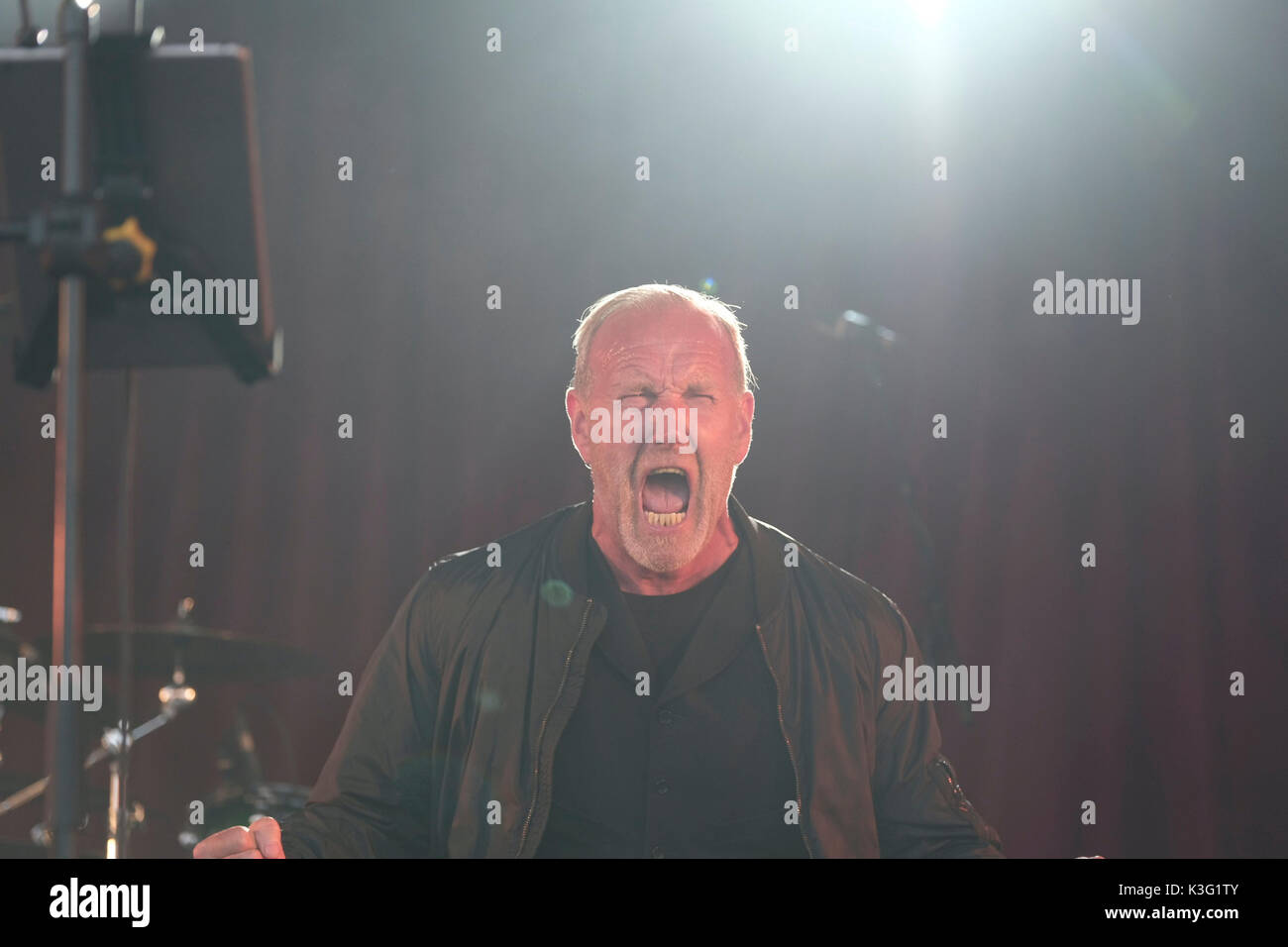 Skids band hi-res stock photography and images - Alamy