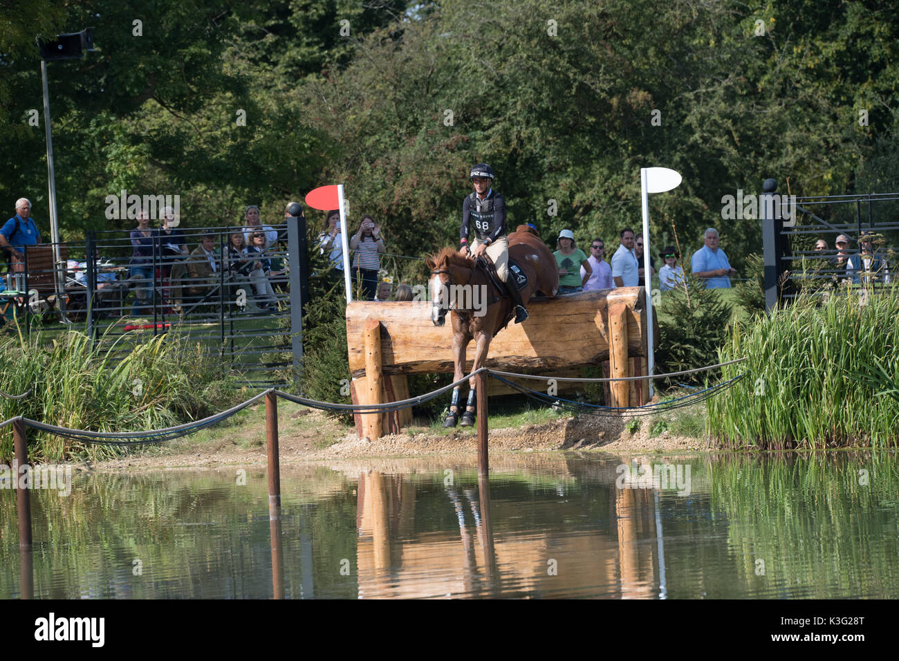 Riding landrover hi-res stock photography and images - Alamy