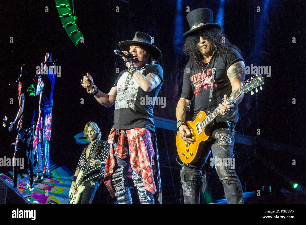 Guns n roses hi-res stock photography and images - Alamy