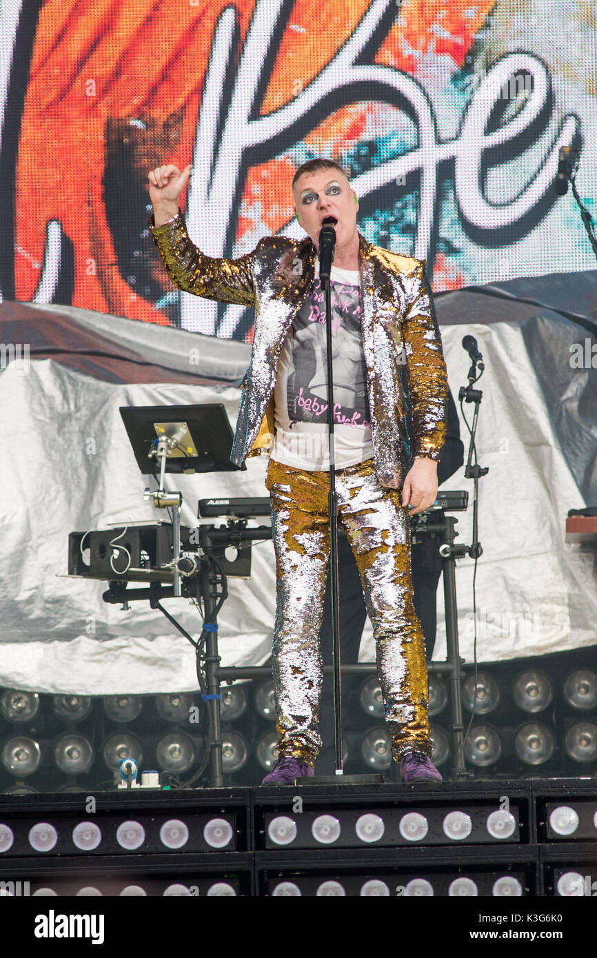 Andy bell singer hi-res stock photography and images - Alamy