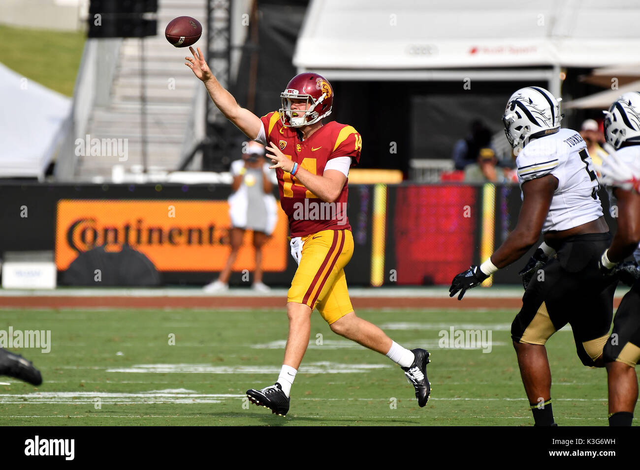 Los Angeles, CA, USA. 2nd Sep, 2017. USC Trojans quarterback Sam ...