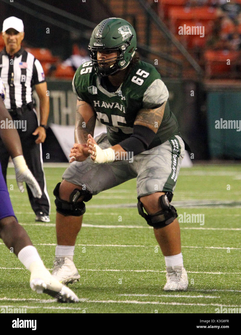 September 2, 2017 - Hawaii Rainbow Warriors offensive lineman Asotui ...