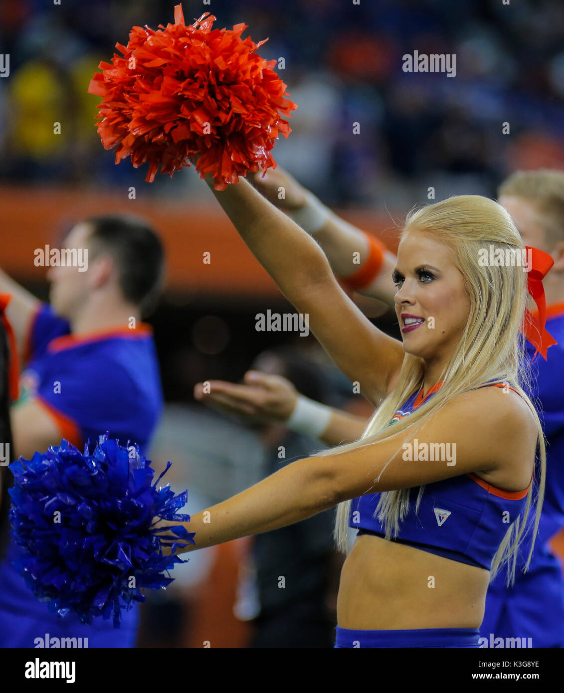 Florida gators cheerleaders hi-res stock photography and images - Alamy