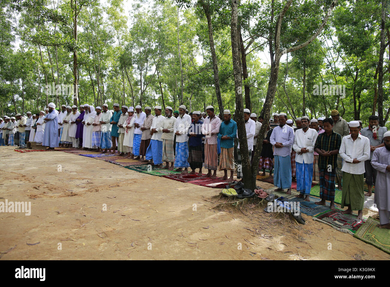 Rohingya prayer hi-res stock photography and images - Alamy