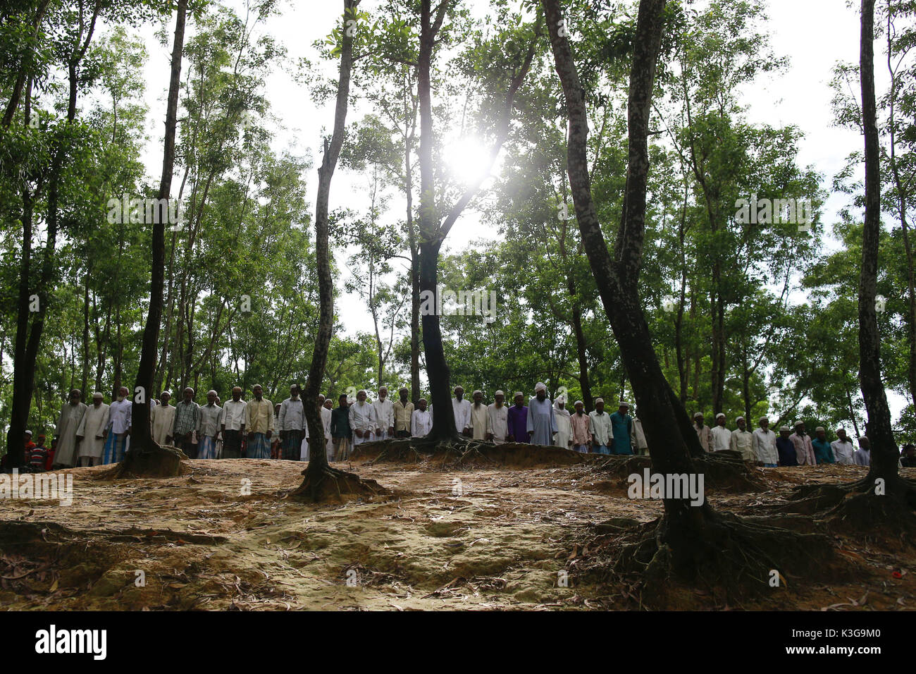 Rohingya prayer hi-res stock photography and images - Alamy