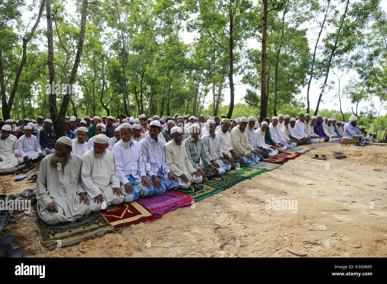 Rohingya prayer hi-res stock photography and images - Alamy