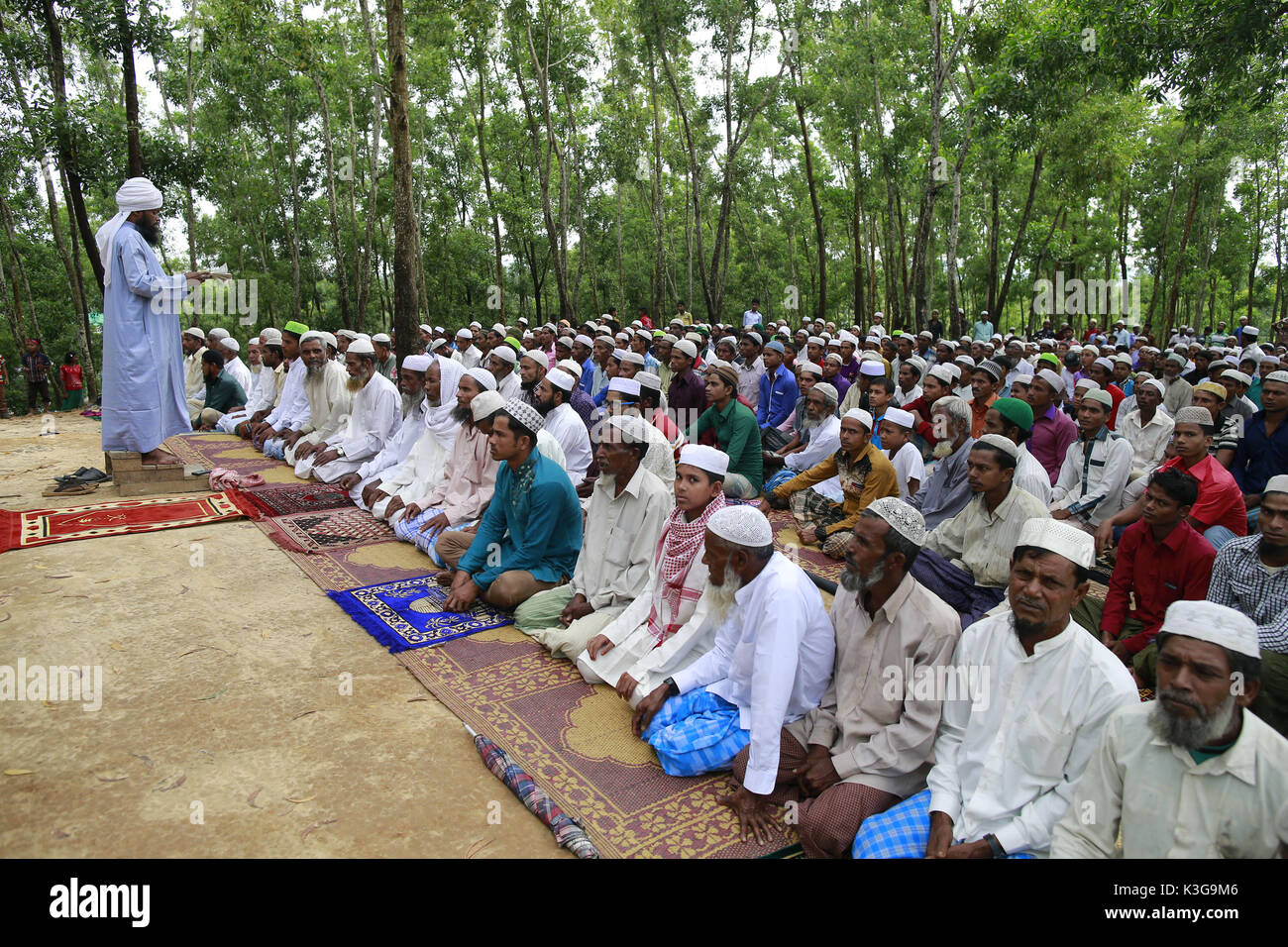 Rohingya prayer hi-res stock photography and images - Alamy