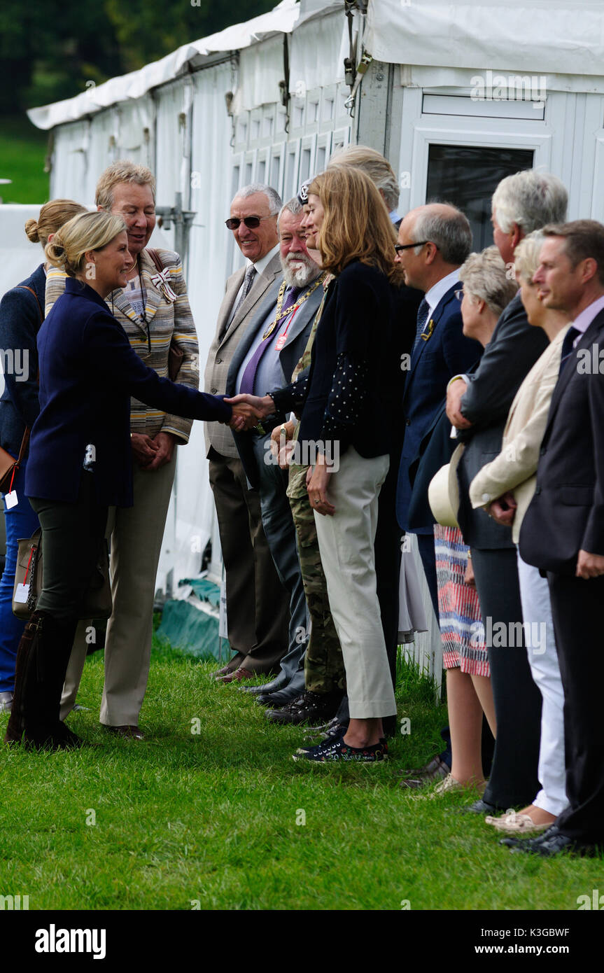 Stamford, UK. 3rd September 2017. Miranda Rock greets The Countess of ...