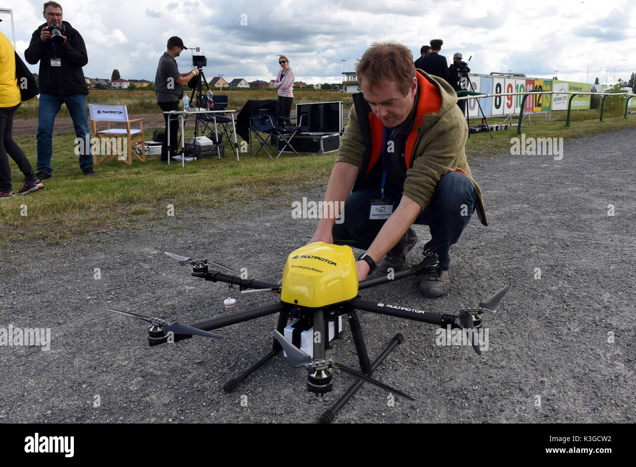 Berlin, Germany. 3rd Sep, 2017. A drone pilot at the "Dronemasters ...