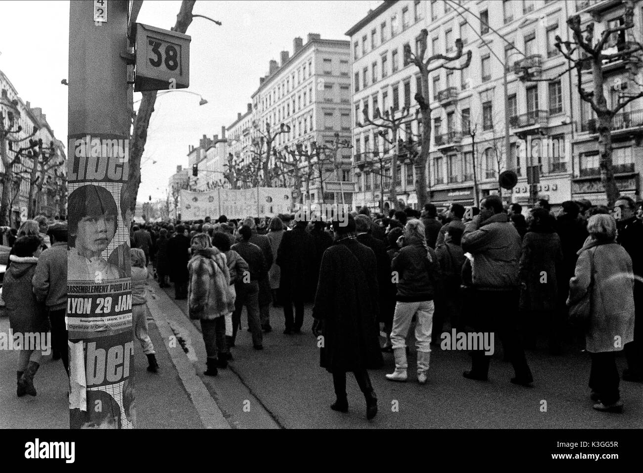 Thousands of Demonstrators protest Free and Private School reform ...