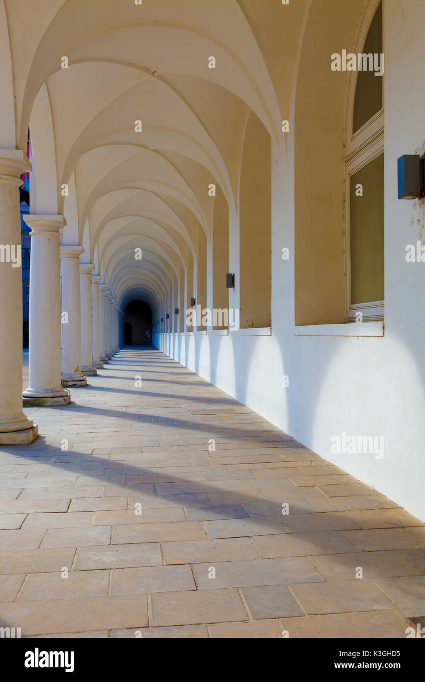 Arcade, Colonnade gallery Stock Photo - Alamy