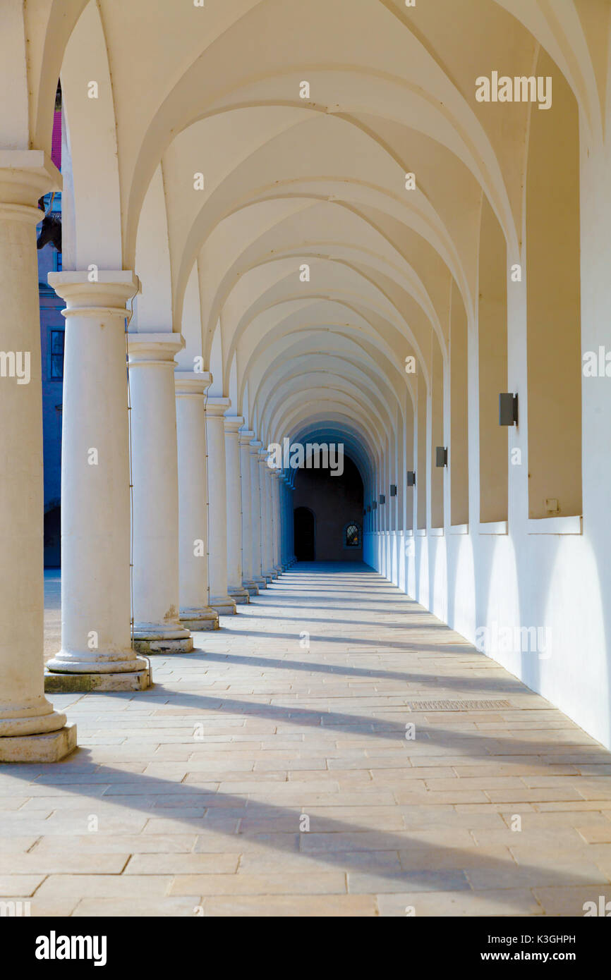 Arcade, Colonnade gallery Stock Photo - Alamy