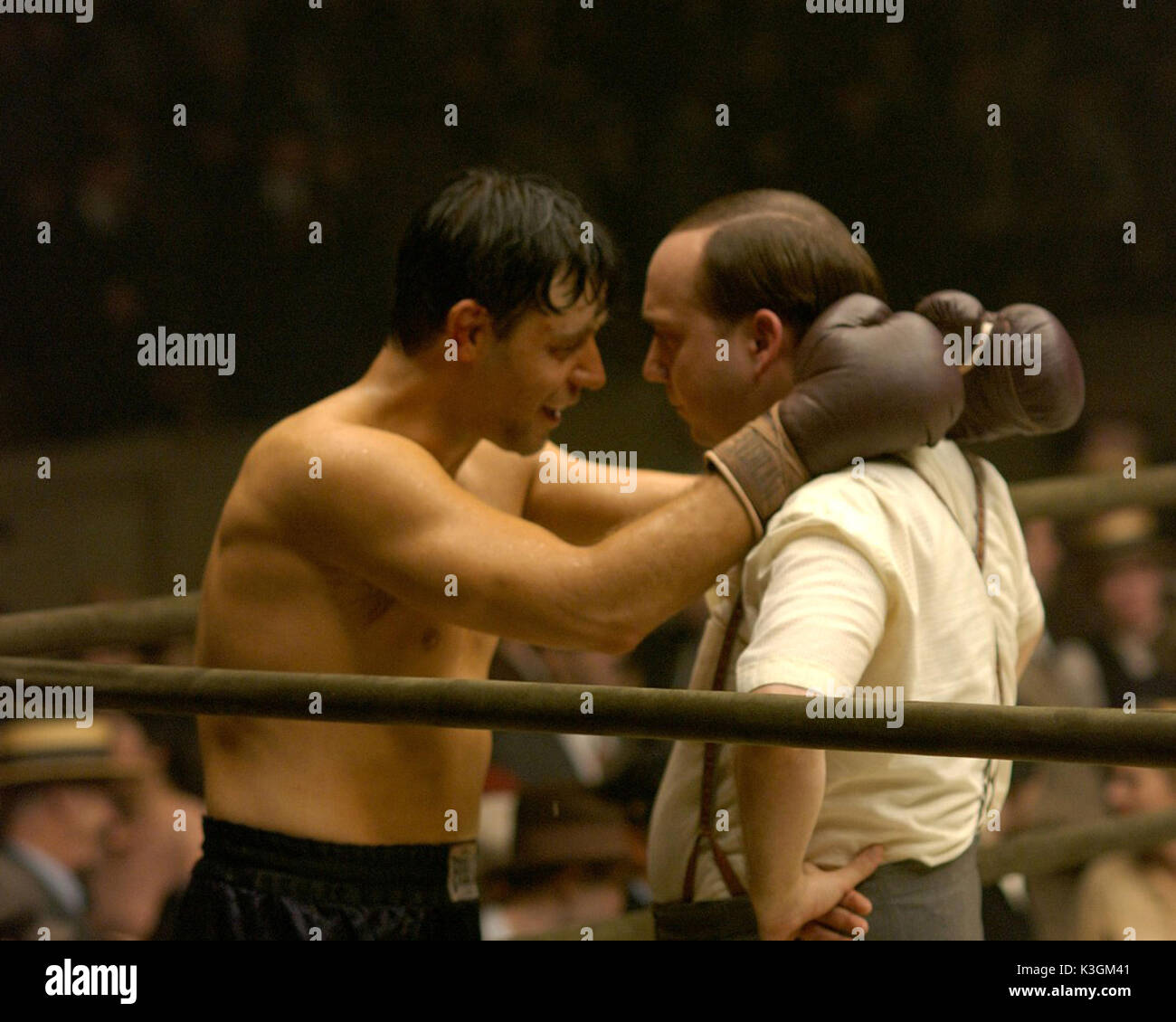 Cinderella man russell crowe hi-res stock photography and images - Alamy