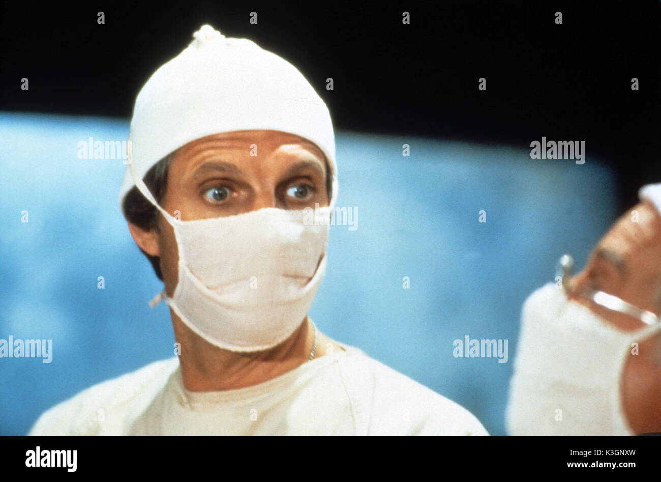 M A S H Alan Alda As Hawkeye Pierce Stock Photo Alamy
