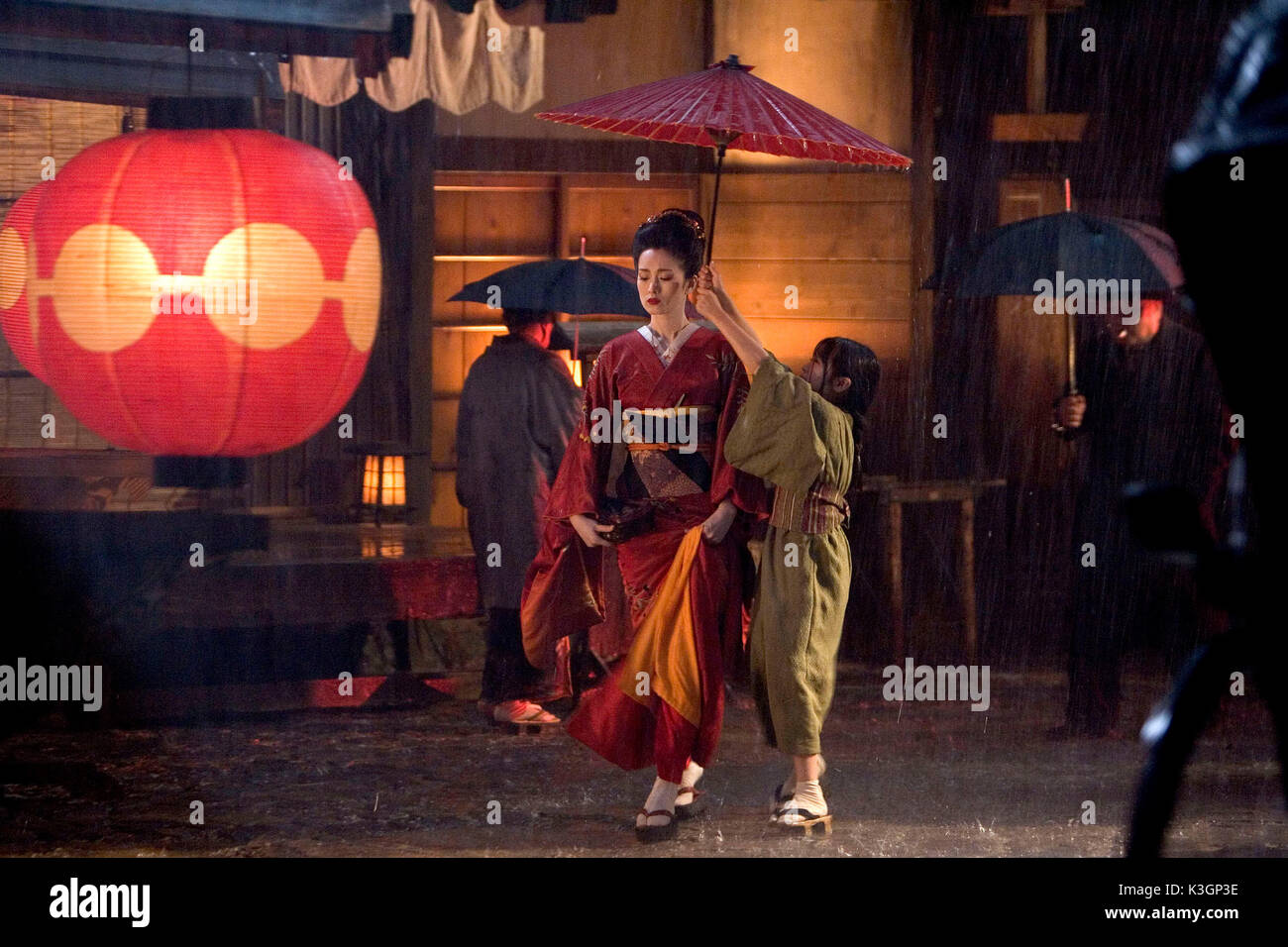 MEMOIRS OF A GEISHA stars Ziyi Zhang, Gong Li, Michelle Yeoh, and Ken ...