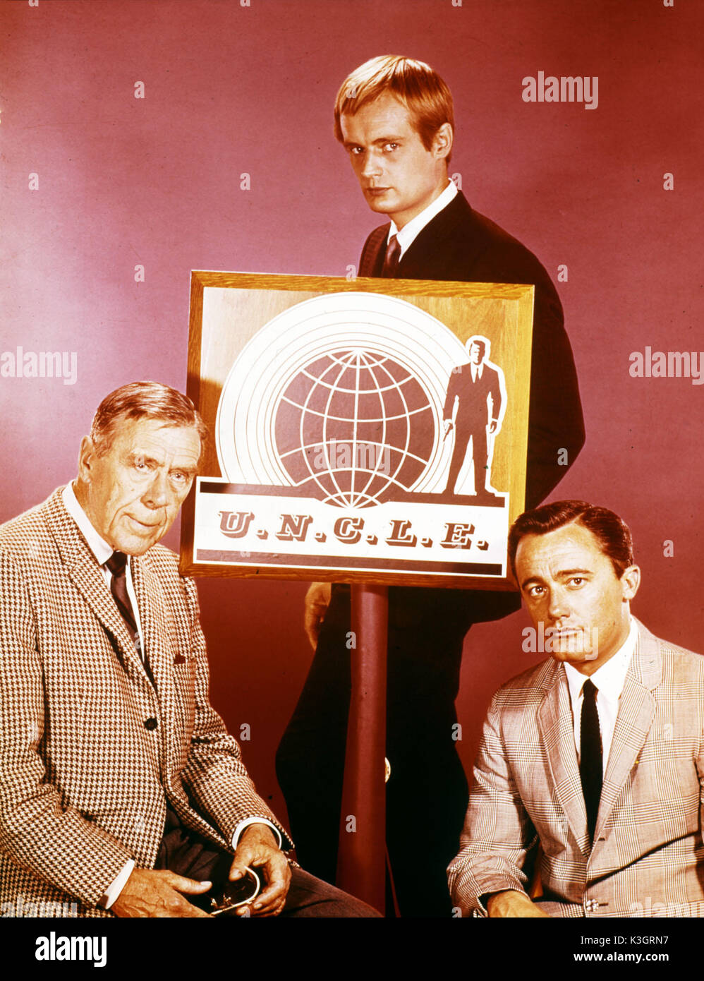 THE MAN FROM U.N.C.L.E. LEO G CARROLL as Mr Alexander Waverly, DAVID MCCALLUM as Illya Kuryakin ...