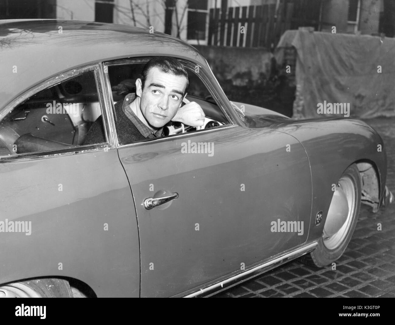 SEAN CONNERY DRIVING HIS PORSCHE 356 Stock Photo - Alamy