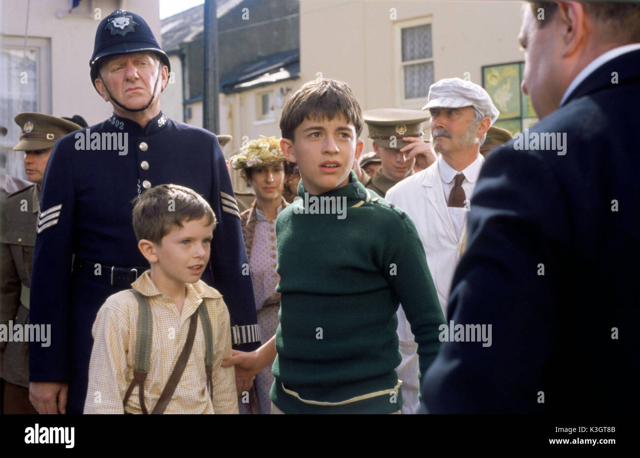 Jonathan bailey hi-res stock photography and images - Alamy