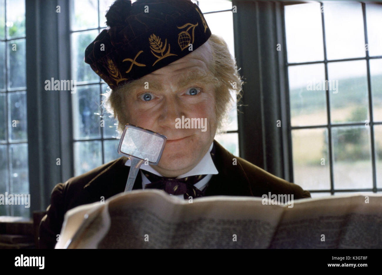FIVE CHILDREN AND IT KENNETH BRANAGH Date: 2004 Stock Photo - Alamy