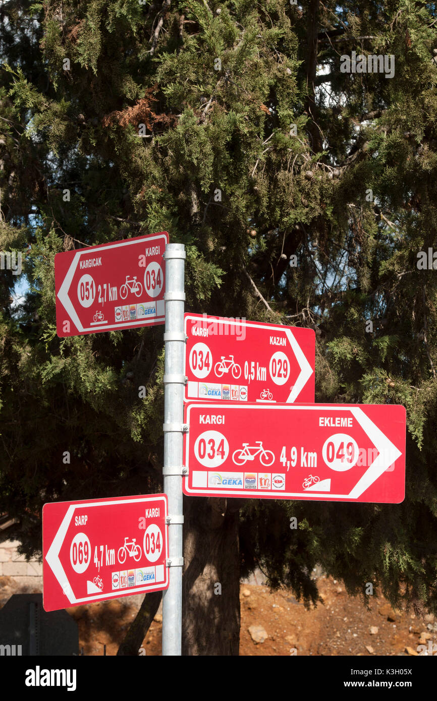 Cycle path wise man hi-res stock photography and images - Alamy