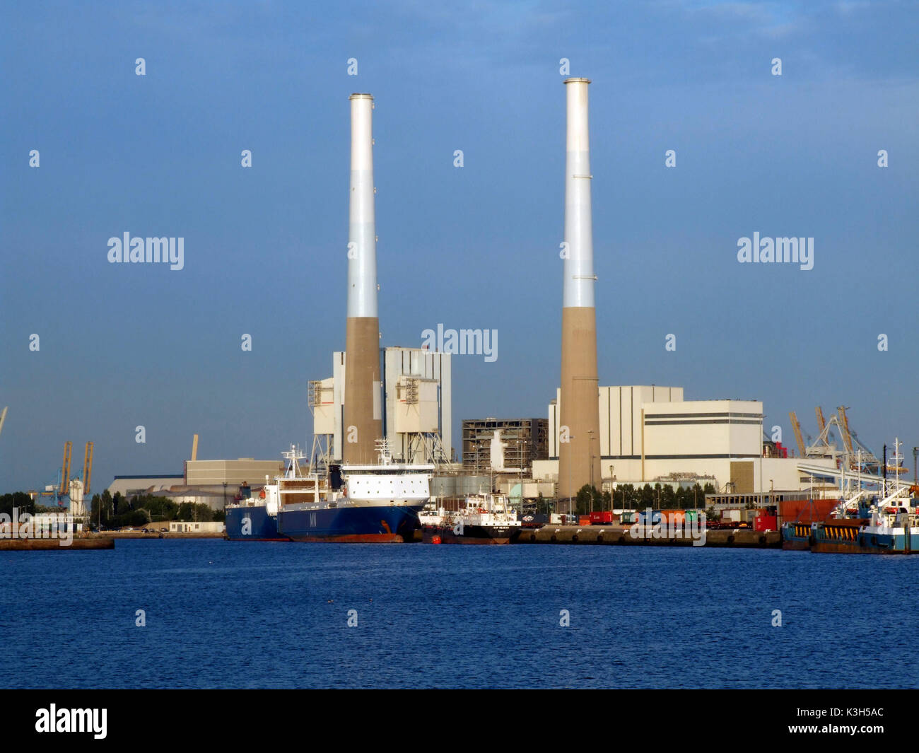 Power station france hi-res stock photography and images - Alamy