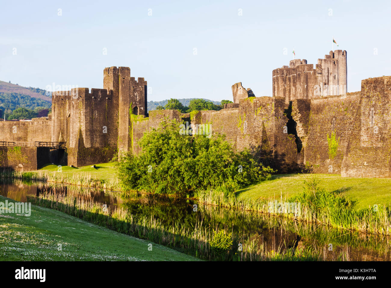 Caerphilly castle hi-res stock photography and images - Alamy